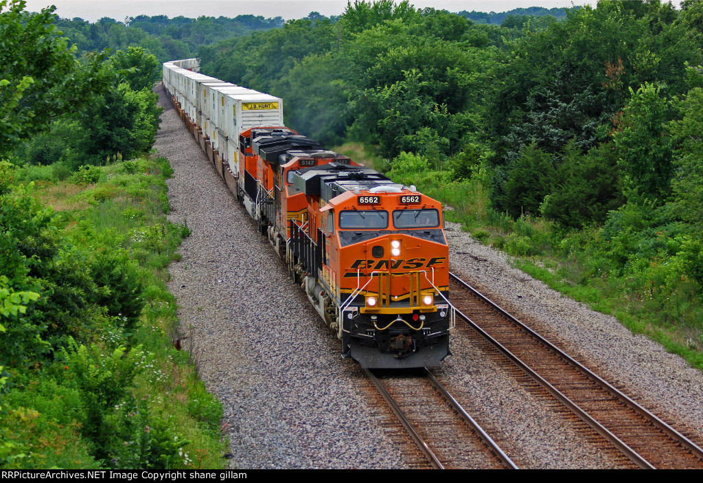 BNSF 6562 Newer C4 Gevo on the Point!